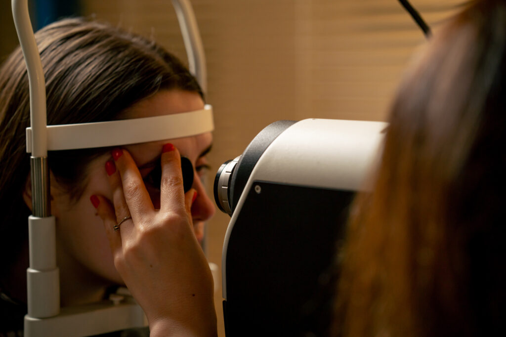 Adult Binocular Vision Dysfunction: Symptoms & Solutions